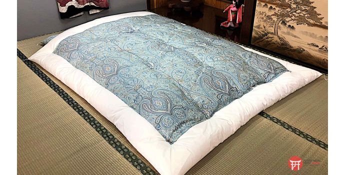Japanese Blankets Kakebuton for sale - Futon Beds From Japan
